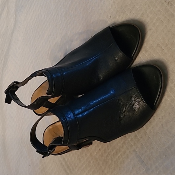 Franco Sarto | Shoes | Franco Sarto Harlot Black Leather Open Toe ...